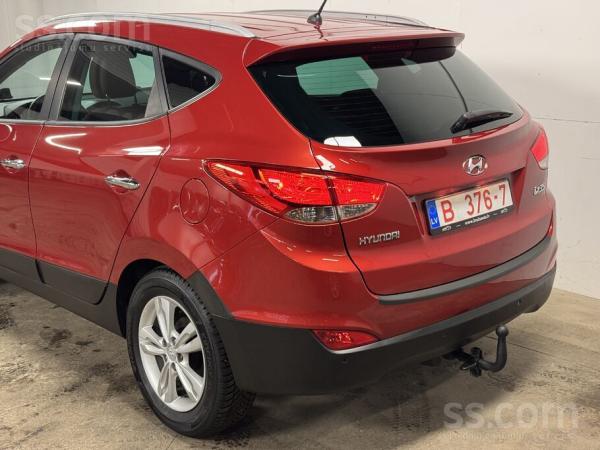 Sarkans Hyundai ix35 2010 Jūrmala, ar dzinēja tilpumu 2.00 L un nobraukumu 193 tūkst. km par 7450 €, foto 8 vietnē AUTOMOTO.COM.LV
