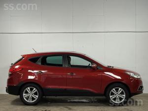 Sarkans Hyundai ix35 2010 Jūrmala, ar dzinēja tilpumu 2.00 L un nobraukumu 193 tūkst. km par 7450 €, foto 9 vietnē AUTOMOTO.COM.LV