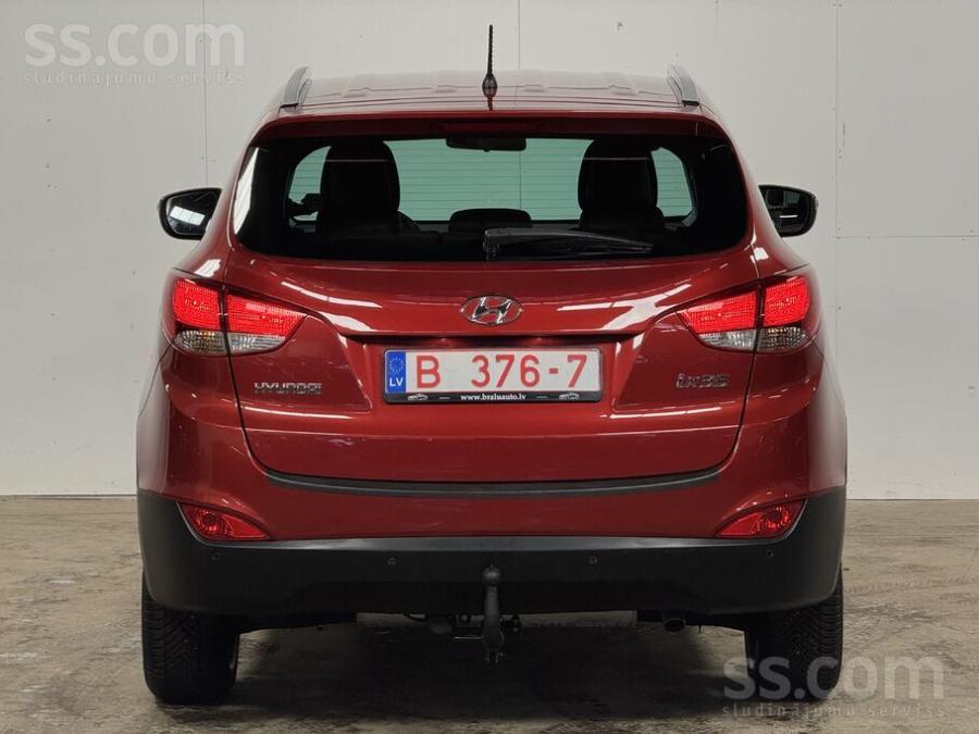 Sarkans Hyundai ix35 2010 Jūrmala, ar dzinēja tilpumu 2.00 L un nobraukumu 193 tūkst. km par 7450 €, foto 14 vietnē AUTOMOTO.COM.LV