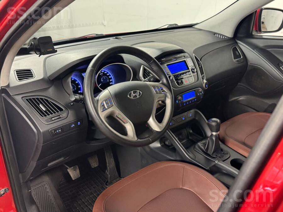 Sarkans Hyundai ix35 2010 Jūrmala, ar dzinēja tilpumu 2.00 L un nobraukumu 193 tūkst. km par 7450 €, foto 15 vietnē AUTOMOTO.COM.LV