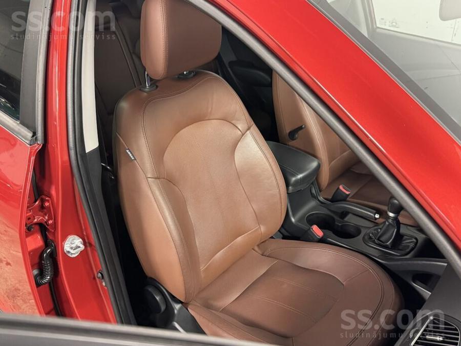 Sarkans Hyundai ix35 2010 Jūrmala, ar dzinēja tilpumu 2.00 L un nobraukumu 193 tūkst. km par 7450 €, foto 20 vietnē AUTOMOTO.COM.LV
