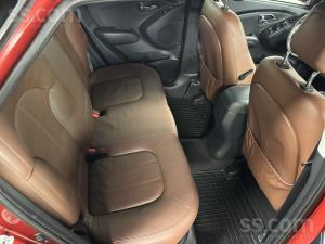 Sarkans Hyundai ix35 2010 Jūrmala, ar dzinēja tilpumu 2.00 L un nobraukumu 193 tūkst. km par 7450 €, foto 22 vietnē AUTOMOTO.COM.LV