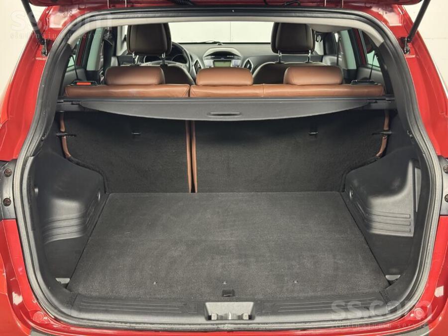 Sarkans Hyundai ix35 2010 Jūrmala, ar dzinēja tilpumu 2.00 L un nobraukumu 193 tūkst. km par 7450 €, foto 33 vietnē AUTOMOTO.COM.LV