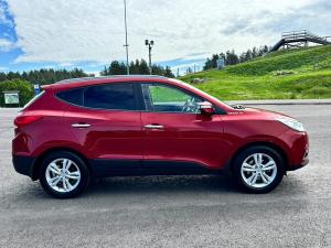 Sarkans Hyundai ix35 2011 Narva, ar dzinēja tilpumu 1.70 L un nobraukumu 207 tūkst. km par 4200 €, foto 7 vietnē AUTOMOTO.COM.LV