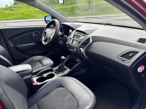 Sarkans Hyundai ix35 2011 Narva, ar dzinēja tilpumu 1.70 L un nobraukumu 207 tūkst. km par 4200 €, foto 8 vietnē AUTOMOTO.COM.LV
