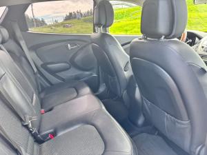 Sarkans Hyundai ix35 2011 Narva, ar dzinēja tilpumu 1.70 L un nobraukumu 207 tūkst. km par 4200 €, foto 17 vietnē AUTOMOTO.COM.LV