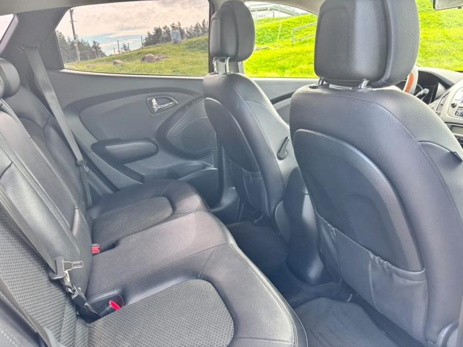 Sarkans Hyundai ix35 2011 Narva, ar dzinēja tilpumu 1.70 L un nobraukumu 207 tūkst. km par 4200 €, foto 17 vietnē AUTOMOTO.COM.LV