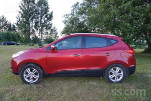 Красный Хендай их35 2011 в Рига, объемом двигателя 2.00 л и пробегом 20 тыс. км за 6500 €, фото 5 на AUTOMOTO.COM.LV