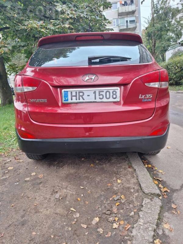 Hyundai ix35 2011 RÄ«ga vietnÄ Sarkans Hyundai ix35 2011 RÄ«ga, ar dzinÄja tilpumu 1.70 L un nobraukumu 248 tÅ«kst. km par 4500 ā¬, foto 7 vietnÄ AUTOMOTO.COM.LV