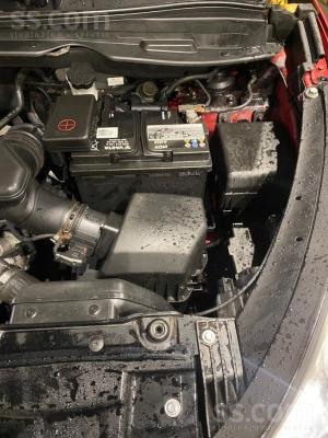 Red Hyundai ix35 2011 in Riga, with an engine capacity of 1.70 L and mileage of 248 thousand km for 4500 €, photo 13 on AUTOMOTO.COM.LV
