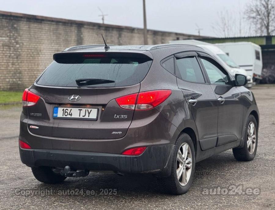 Hyundai ix35 2012 Narva, ar dzinēja tilpumu 2.00 L un nobraukumu 87 tūkst. km par 6300 €, foto 5 vietnē AUTOMOTO.COM.LV