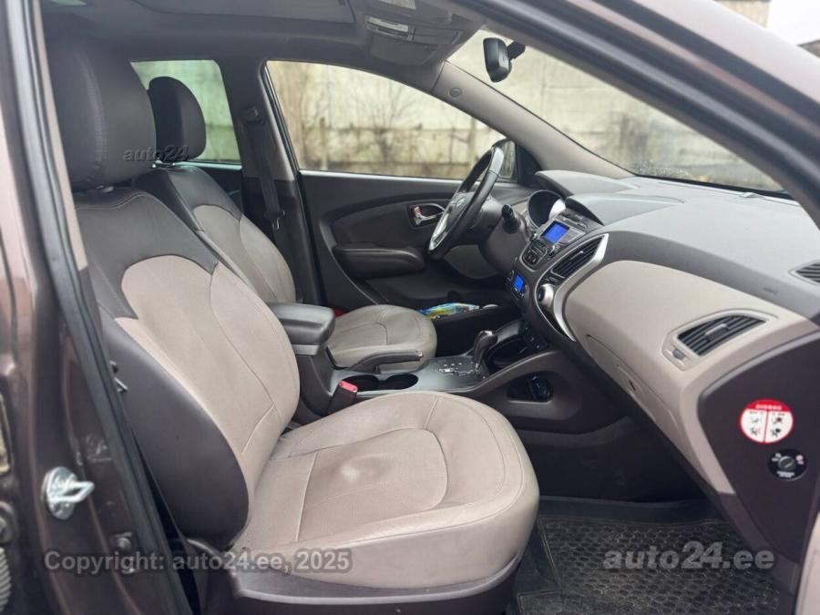Hyundai ix35 2012 Narva, ar dzinēja tilpumu 2.00 L un nobraukumu 87 tūkst. km par 6300 €, foto 6 vietnē AUTOMOTO.COM.LV