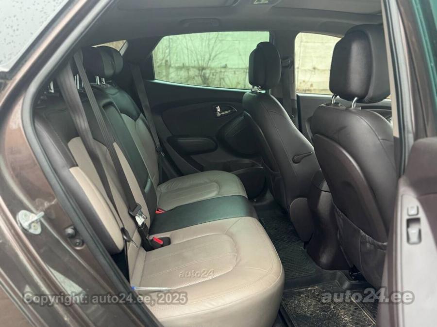 Hyundai ix35 2012 Narva, ar dzinēja tilpumu 2.00 L un nobraukumu 87 tūkst. km par 6300 €, foto 8 vietnē AUTOMOTO.COM.LV