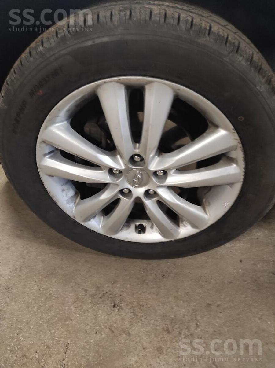 Balts Hyundai ix35 2010 Rēzekne, ar dzinēja tilpumu 2.00 L un nobraukumu 235 tūkst. km par 6050 €, foto 14 vietnē AUTOMOTO.COM.LV