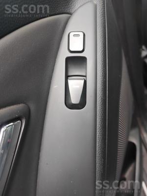 Balts Hyundai ix35 2010 Rēzekne, ar dzinēja tilpumu 2.00 L un nobraukumu 235 tūkst. km par 6050 €, foto 23 vietnē AUTOMOTO.COM.LV