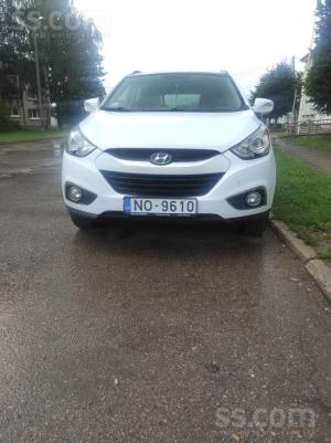 Balts Hyundai ix35 2010 Rēzekne, ar dzinēja tilpumu 2.00 L un nobraukumu 235 tūkst. km par 6050 €, foto  vietnē AUTOMOTO.COM.LV