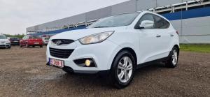 White Hyundai ix35 2010 in Daugavpils, with an engine capacity of 1.70 L and mileage of 259 thousand km for 5750 €, photo  on AUTOMOTO.COM.LV