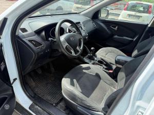 Balts Hyundai ix35 2010 Šauļi, ar dzinēja tilpumu 1.69 L un nobraukumu 150 tūkst. km par 4450 €, foto 10 vietnē AUTOMOTO.COM.LV