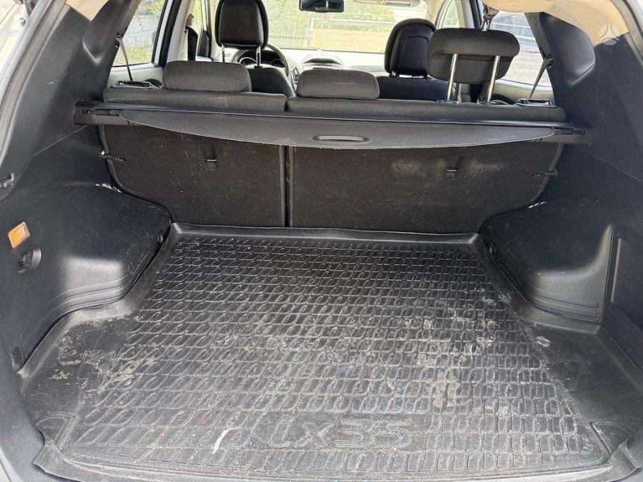 Balts Hyundai ix35 2010 Šauļi, ar dzinēja tilpumu 1.69 L un nobraukumu 150 tūkst. km par 4450 €, foto 13 vietnē AUTOMOTO.COM.LV
