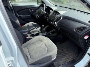 Balts Hyundai ix35 2010 Šauļi, ar dzinēja tilpumu 1.69 L un nobraukumu 150 tūkst. km par 4450 €, foto 14 vietnē AUTOMOTO.COM.LV