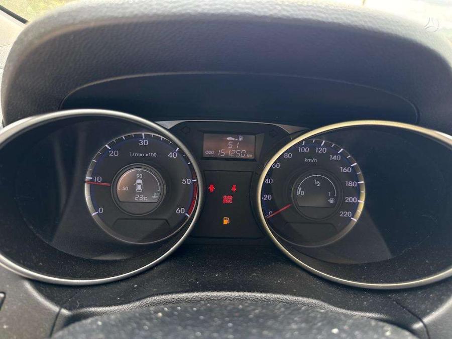 Balts Hyundai ix35 2010 Šauļi, ar dzinēja tilpumu 1.69 L un nobraukumu 150 tūkst. km par 4450 €, foto 17 vietnē AUTOMOTO.COM.LV
