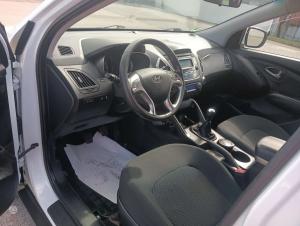 White Hyundai ix35 2010 in Utena, with an engine capacity of 2.00 L and mileage of 231 thousand km for 4650 €, photo 18 on AUTOMOTO.COM.LV