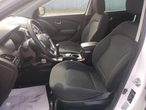 White Hyundai ix35 2010 in Utena, with an engine capacity of 2.00 L and mileage of 231 thousand km for 4650 €, photo 19 on AUTOMOTO.COM.LV