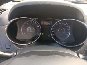 White Hyundai ix35 2010 in Utena, with an engine capacity of 2.00 L and mileage of 231 thousand km for 4650 €, photo 20 on AUTOMOTO.COM.LV