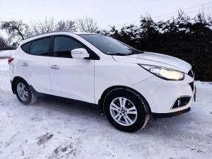 Balts Hyundai ix35 2011 Marijampole, ar dzinēja tilpumu 2.00 L un nobraukumu 187 tūkst. km par 4950 €, foto  vietnē AUTOMOTO.COM.LV