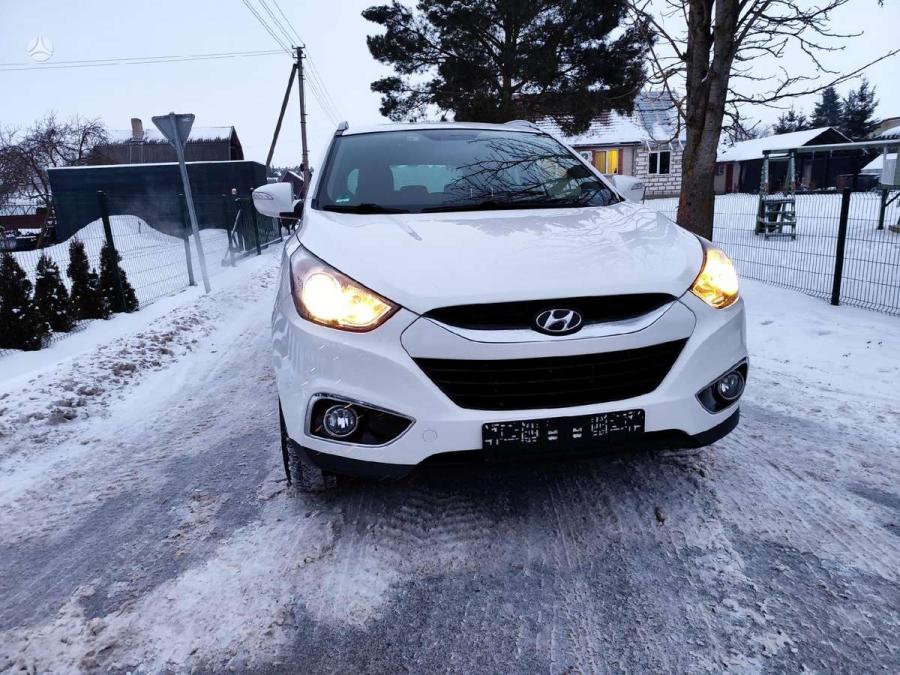 Balts Hyundai ix35 2011 Marijampole, ar dzinēja tilpumu 2.00 L un nobraukumu 187 tūkst. km par 4950 €, foto 21 vietnē AUTOMOTO.COM.LV