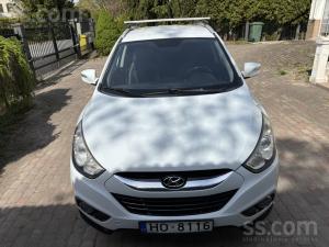 Balts Hyundai ix35 2011 Rīga, ar dzinēja tilpumu 1.70 L un nobraukumu 261 tūkst. km par 4800 €, foto 4 vietnē AUTOMOTO.COM.LV