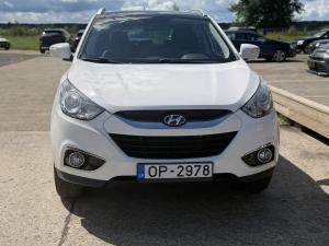 Белый Хендай их35 2011 в Рига, объемом двигателя 2.00 л и пробегом 200 тыс. км за 6450 €, фото 3 на AUTOMOTO.COM.LV