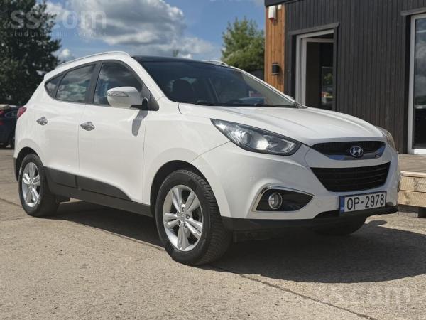 Balts Hyundai ix35 2011 Rīga, ar dzinēja tilpumu 2.00 L un nobraukumu 200 tūkst. km par 6150 €, foto 1 vietnē AUTOMOTO.COM.LV