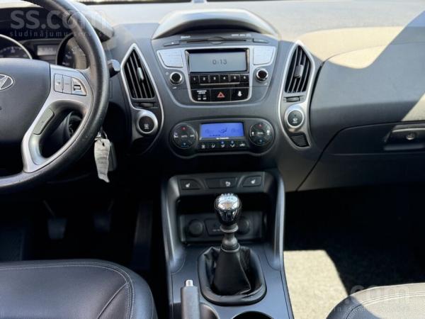 Balts Hyundai ix35 2011 Rīga, ar dzinēja tilpumu 2.00 L un nobraukumu 200 tūkst. km par 6150 €, foto 9 vietnē AUTOMOTO.COM.LV