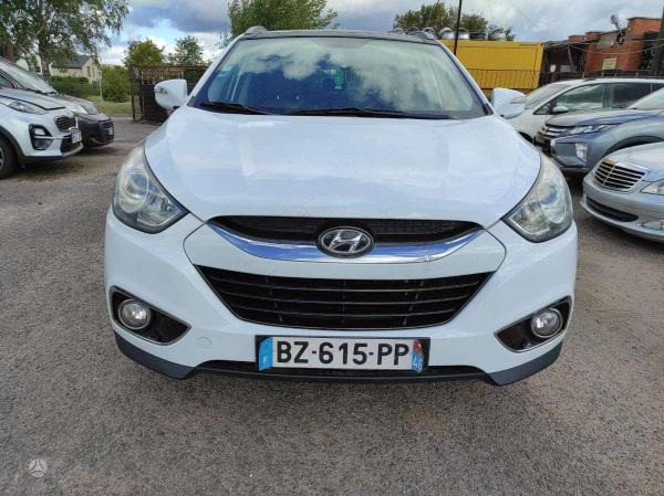 Balts Hyundai ix35 2011 Panevēža, ar dzinēja tilpumu 2.00 L un nobraukumu 288 tūkst. km par 5400 €, foto 4 vietnē AUTOMOTO.COM.LV
