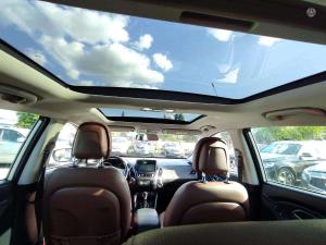 Balts Hyundai ix35 2011 Panevēža, ar dzinēja tilpumu 2.00 L un nobraukumu 288 tūkst. km par 5400 €, foto 19 vietnē AUTOMOTO.COM.LV