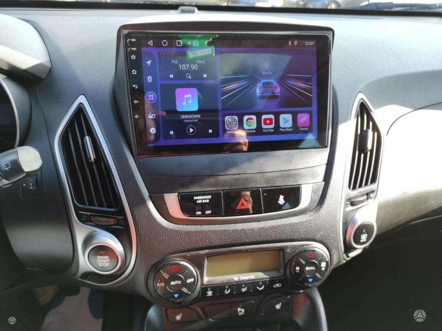 Balts Hyundai ix35 2011 Panevēža, ar dzinēja tilpumu 2.00 L un nobraukumu 288 tūkst. km par 5400 €, foto 28 vietnē AUTOMOTO.COM.LV
