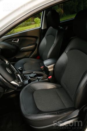 Balts Hyundai ix35 2011 Rīga, ar dzinēja tilpumu 1.70 L un nobraukumu 243 tūkst. km par 5700 €, foto 9 vietnē AUTOMOTO.COM.LV