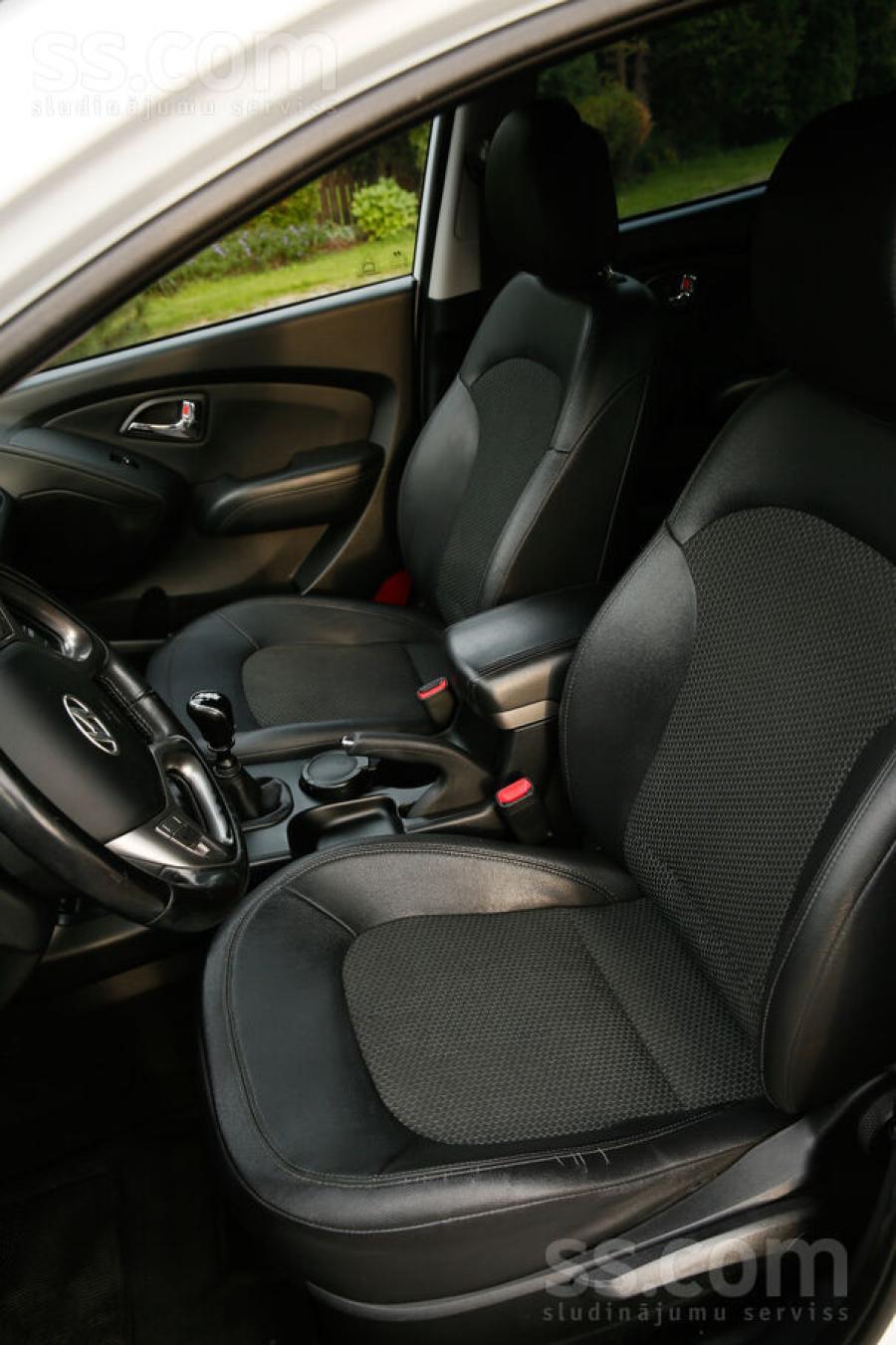 Balts Hyundai ix35 2011 Rīga, ar dzinēja tilpumu 1.70 L un nobraukumu 243 tūkst. km par 5700 €, foto 9 vietnē AUTOMOTO.COM.LV