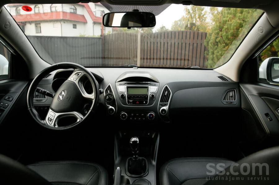 Balts Hyundai ix35 2011 Rīga, ar dzinēja tilpumu 1.70 L un nobraukumu 243 tūkst. km par 5700 €, foto 10 vietnē AUTOMOTO.COM.LV