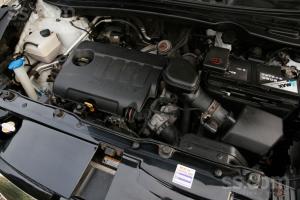 Balts Hyundai ix35 2011 Rīga, ar dzinēja tilpumu 1.70 L un nobraukumu 243 tūkst. km par 5700 €, foto 12 vietnē AUTOMOTO.COM.LV