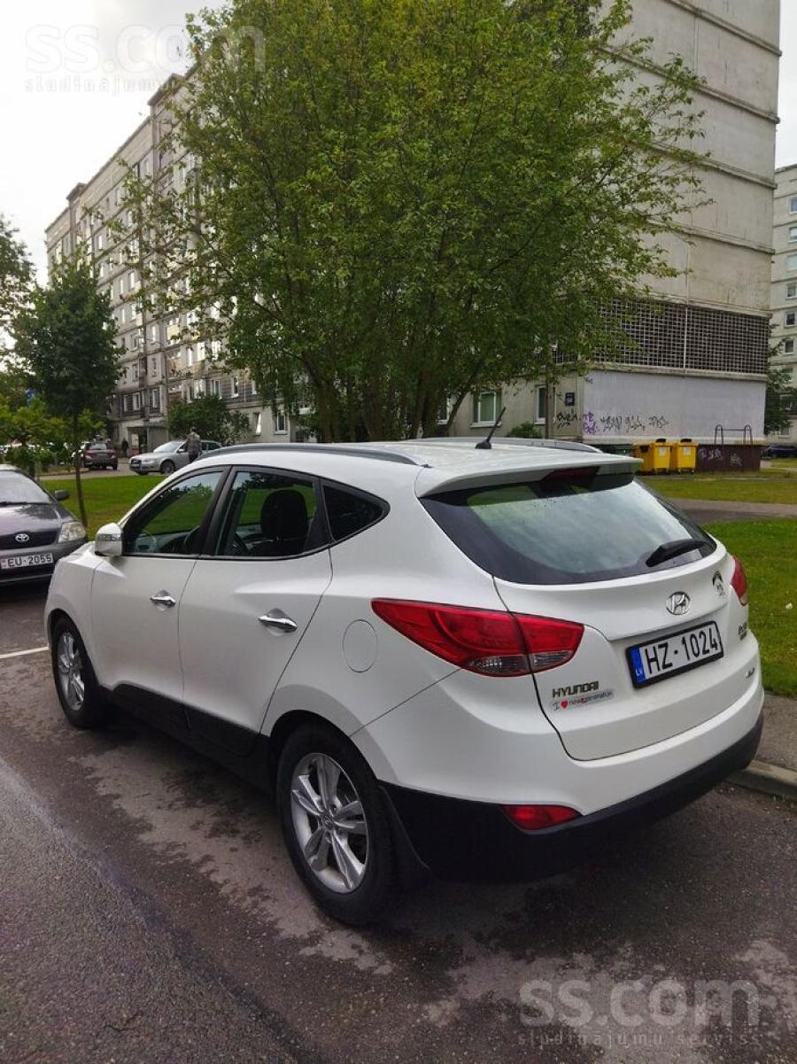 Balts Hyundai ix35 2012 Rīga, ar dzinēja tilpumu 2.00 L un nobraukumu 103 tūkst. km par 6400 €, foto 2 vietnē AUTOMOTO.COM.LV