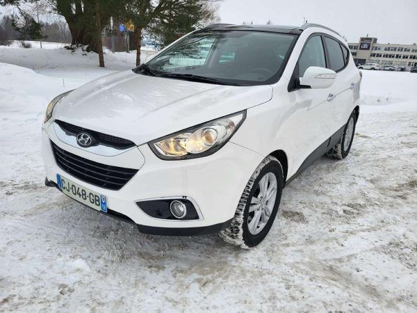 Balts Hyundai ix35 2012 Tauragė, ar dzinēja tilpumu 2.00 L un nobraukumu 235 tūkst. km par 5500 €, foto 1 vietnē AUTOMOTO.COM.LV