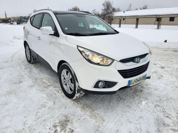 Balts Hyundai ix35 2012 Tauragė, ar dzinēja tilpumu 2.00 L un nobraukumu 235 tūkst. km par 5500 €, foto 2 vietnē AUTOMOTO.COM.LV