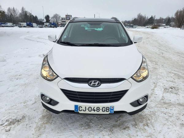 Balts Hyundai ix35 2012 Tauragė, ar dzinēja tilpumu 2.00 L un nobraukumu 235 tūkst. km par 5500 €, foto 3 vietnē AUTOMOTO.COM.LV