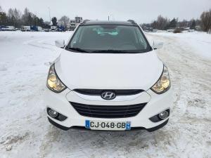 Balts Hyundai ix35 2012 Tauragė, ar dzinēja tilpumu 2.00 L un nobraukumu 235 tūkst. km par 5500 €, foto 3 vietnē AUTOMOTO.COM.LV