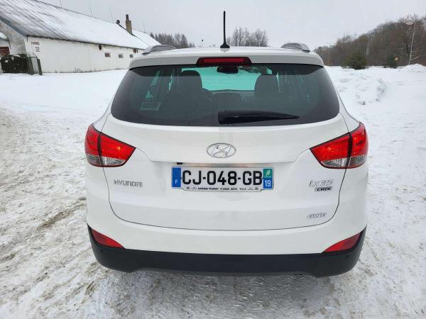 Balts Hyundai ix35 2012 Tauragė, ar dzinēja tilpumu 2.00 L un nobraukumu 235 tūkst. km par 5500 €, foto 4 vietnē AUTOMOTO.COM.LV