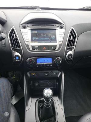 Balts Hyundai ix35 2012 Tauragė, ar dzinēja tilpumu 2.00 L un nobraukumu 235 tūkst. km par 5500 €, foto 20 vietnē AUTOMOTO.COM.LV