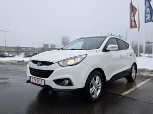 Balts Hyundai ix35 2012 Viļņa, ar dzinēja tilpumu 2.00 L un nobraukumu 223 tūkst. km par 4850 €, foto  vietnē AUTOMOTO.COM.LV