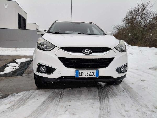 Balts Hyundai ix35 2012 Ukmergė, ar dzinēja tilpumu 1.69 L un nobraukumu 153 tūkst. km par 4900 €, foto 8 vietnē AUTOMOTO.COM.LV